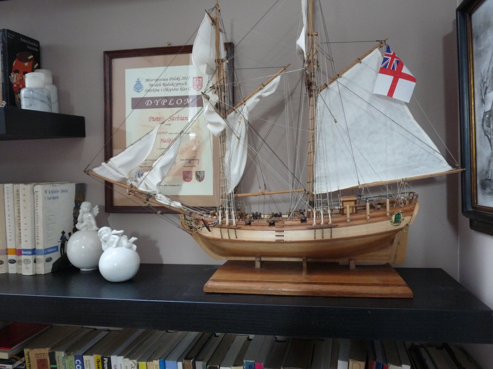 Halifax scale 1:35 - Model Ship World™