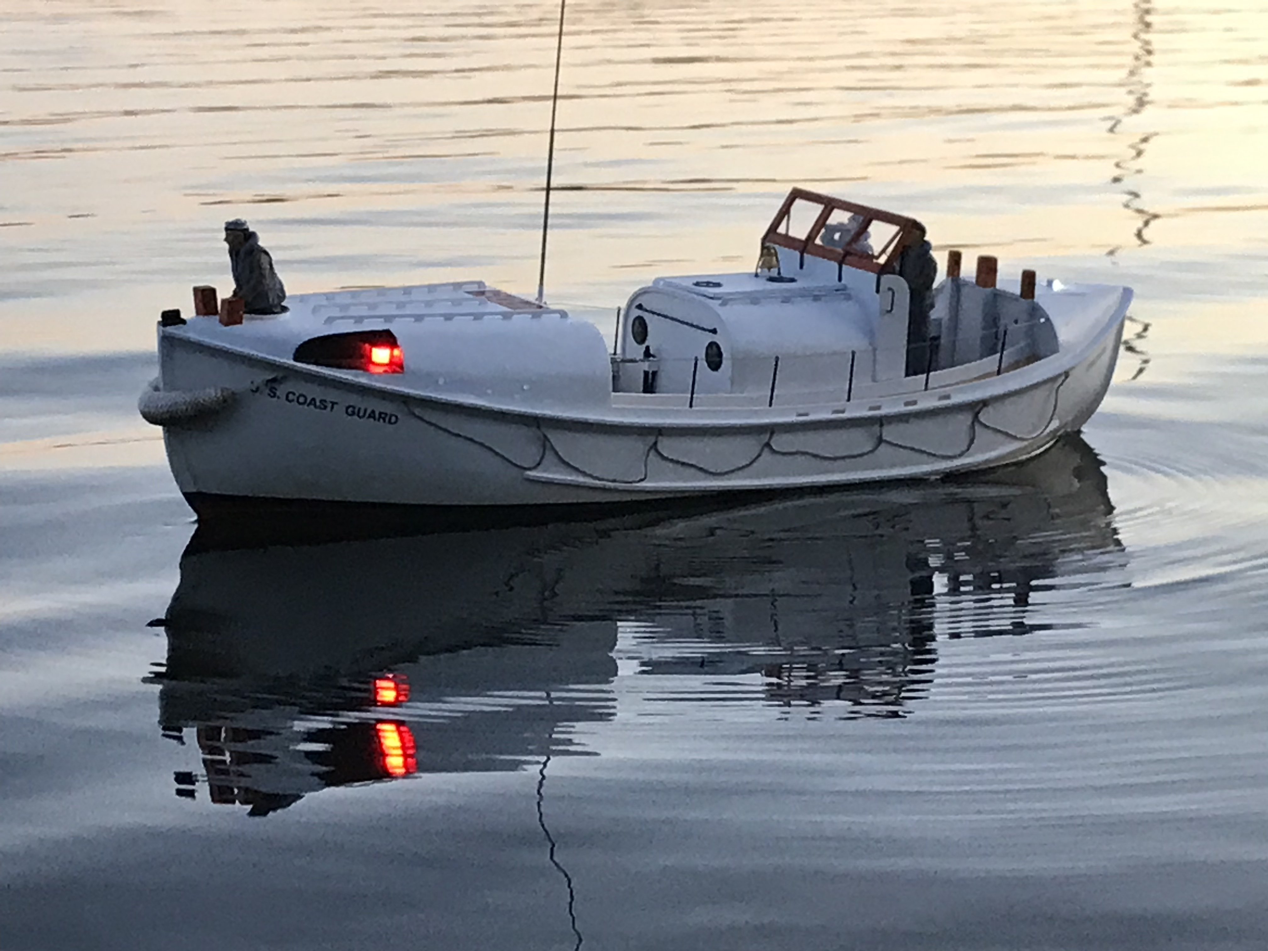 USCG Motor Lifeboat 36500 - Model Ship World™